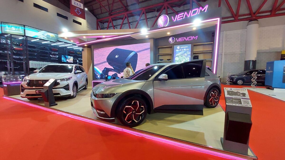 Venom Plug n Play Untuk Audio Mobil Listrik
