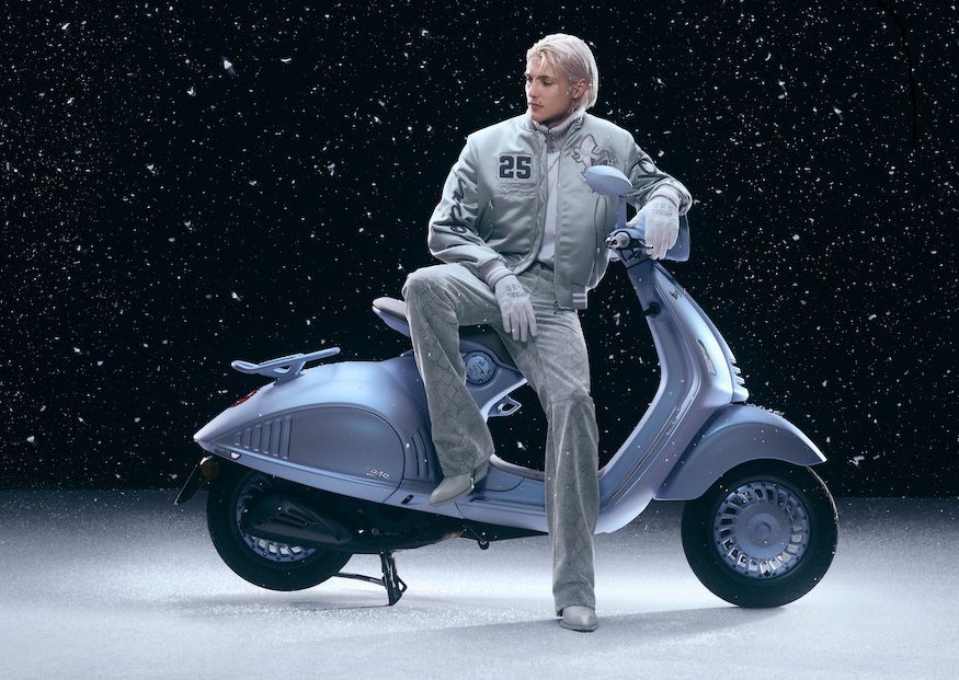 Vespa 946 Snake Sambut Tahun Ular 2025