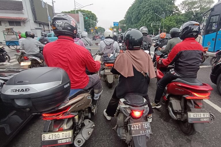 7 Tips Mudik Aman Pakai Motor